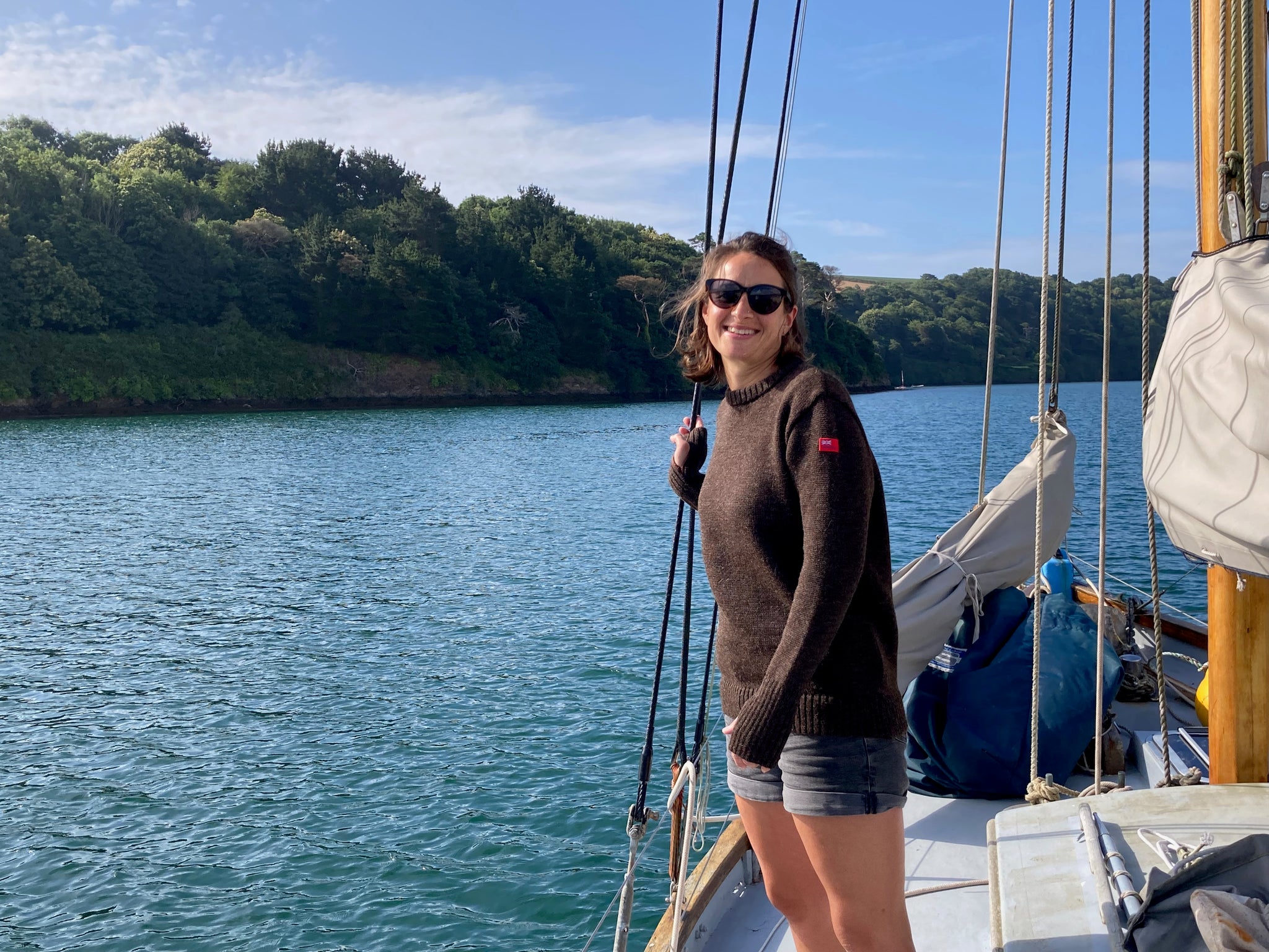 "A proper Swallows and Amazons jumper" - a shining review by Cat Holman ...